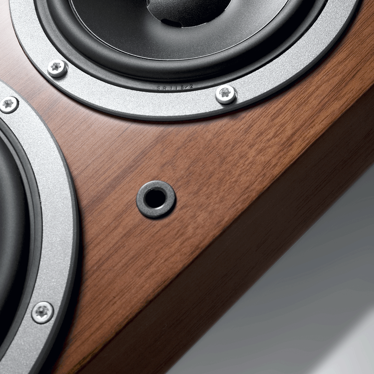 Focus 380 - Dynaudio Focus 380 floor standing loudspeaker