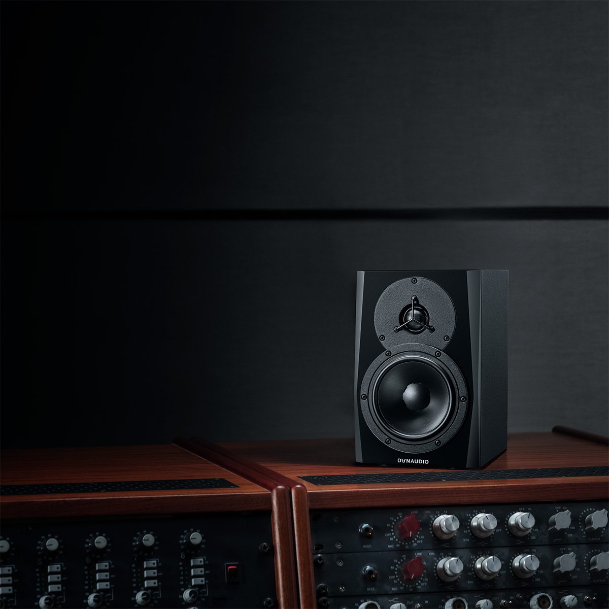 LYD 5 | Nearfield monitor | Incredible precision in smaller spaces