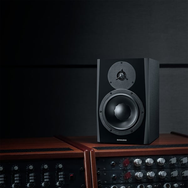 LYD 8 | Near Field Monitor | Astonishing accuracy across the board